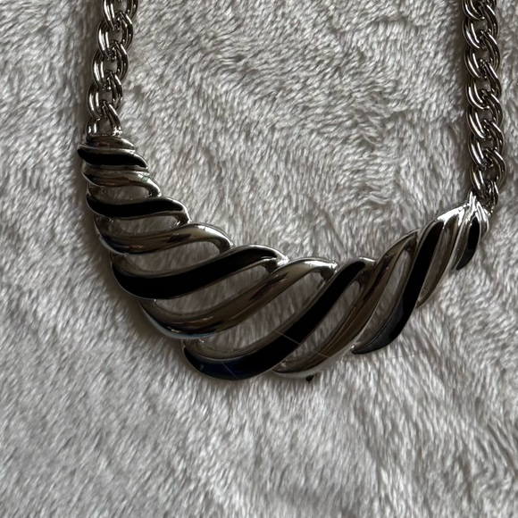 Jewelry | Vintage Daria Silver And Black Necklace | Poshmark